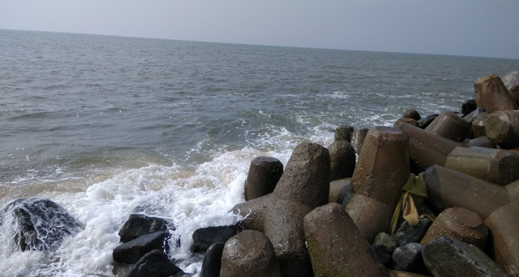 Ullal Beach Mangalore (Location, Activities, Night Life, Images, Facts ...